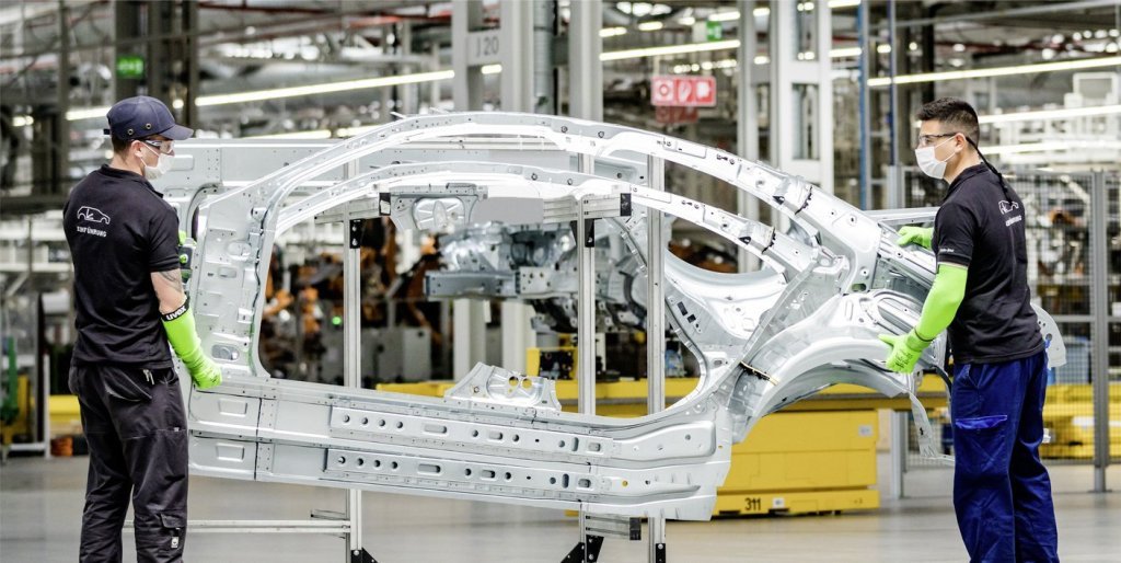 Mercedes-Benz plants restart production worldwide | AutoDrift.ae