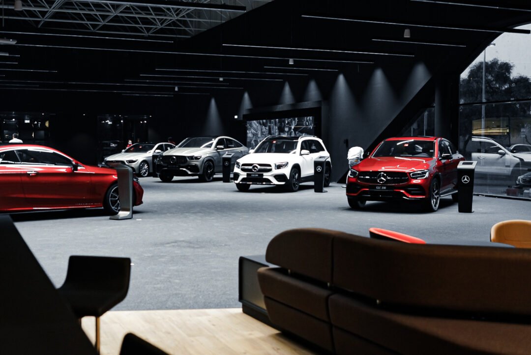 Emirates Motor Company launches futuristic Mercedes-Benz showroom ...