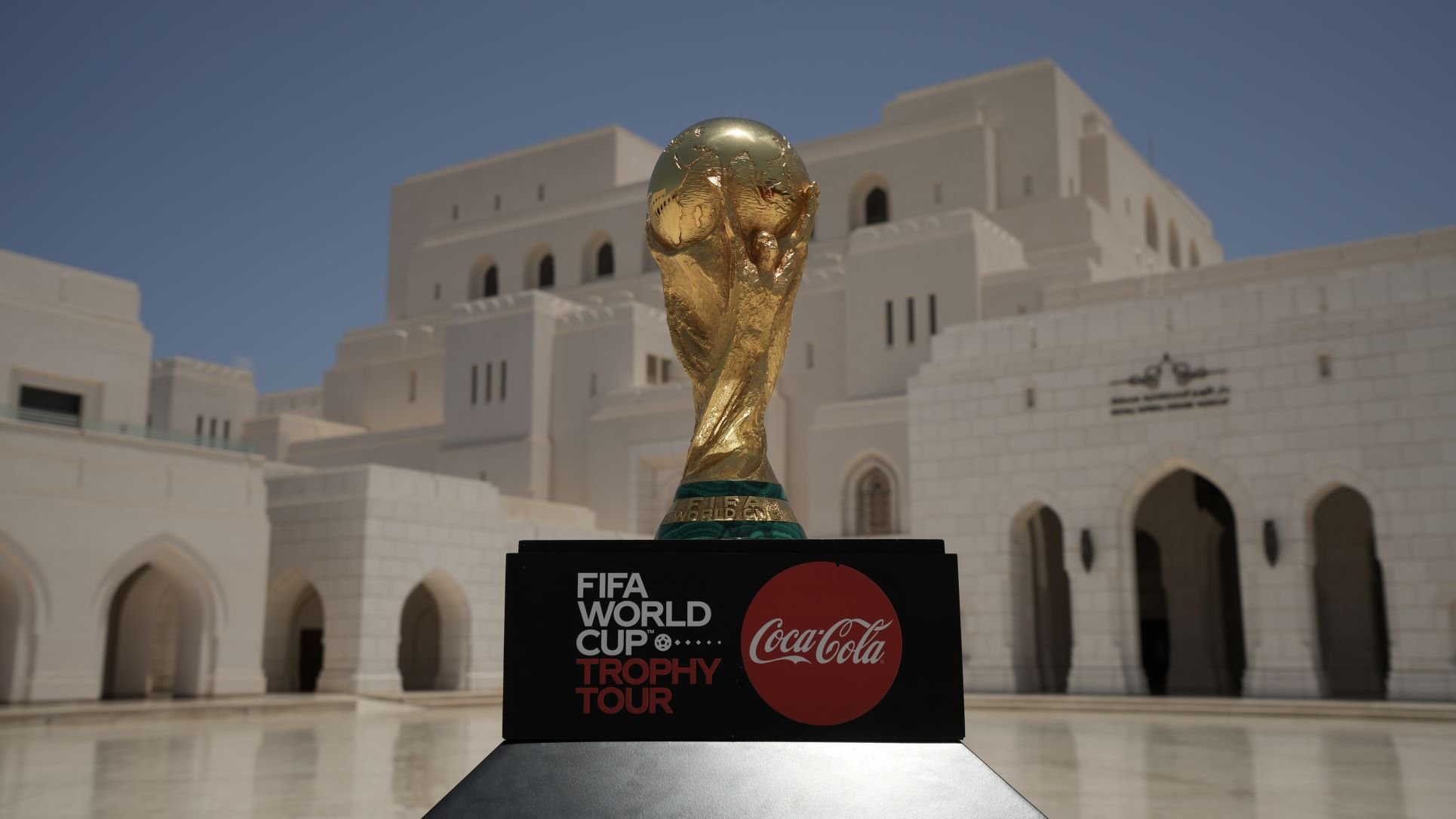 Kia partners with FIFA World Cup™ Trophy Tour by Coca-Cola | AutoDrift.ae