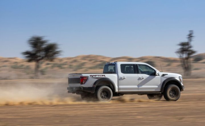 2025 Ford F-150 Raptor: Pros and Cons | AutoDrift.ae