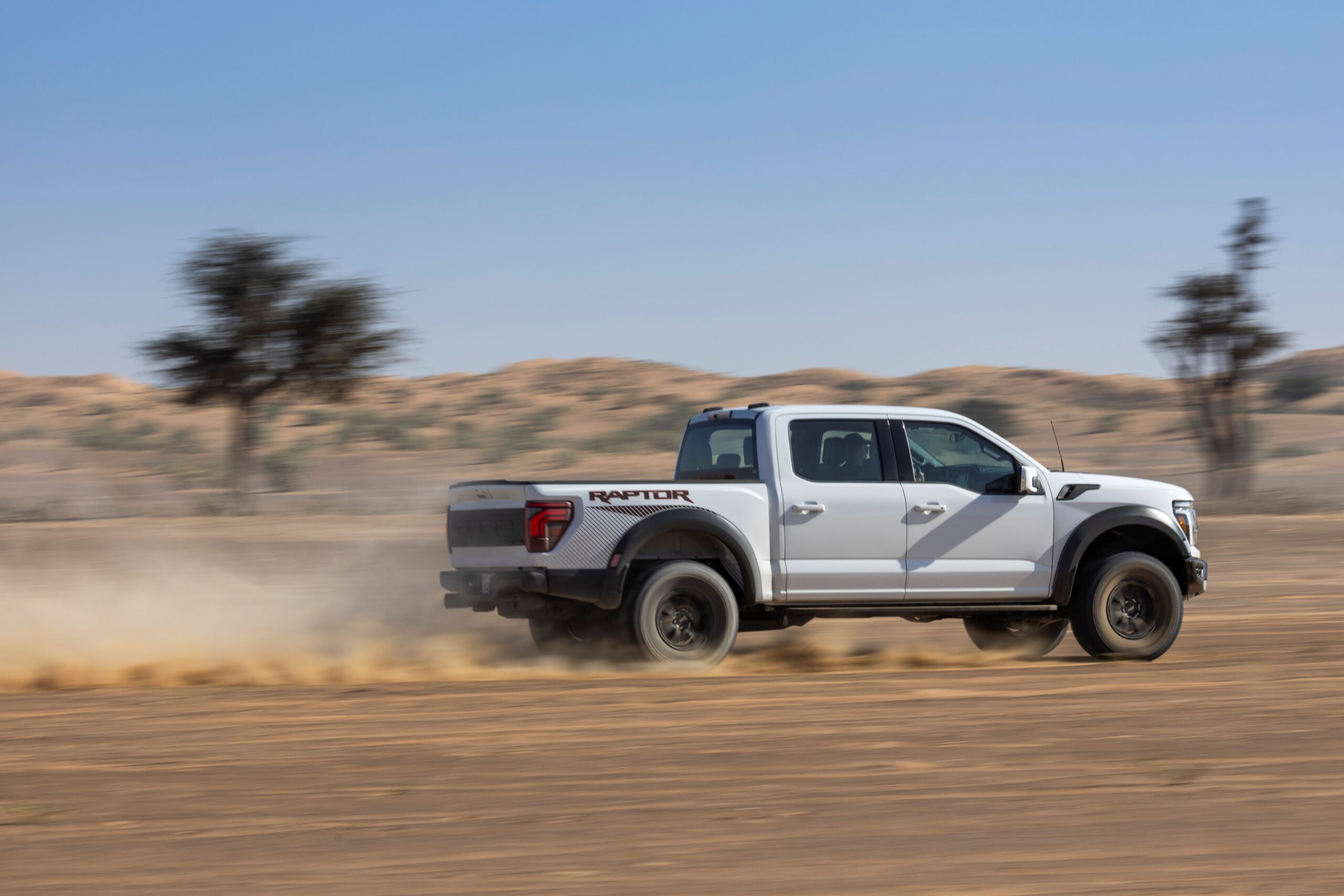 2025 Ford F-150 Raptor: Pros and Cons | AutoDrift.ae